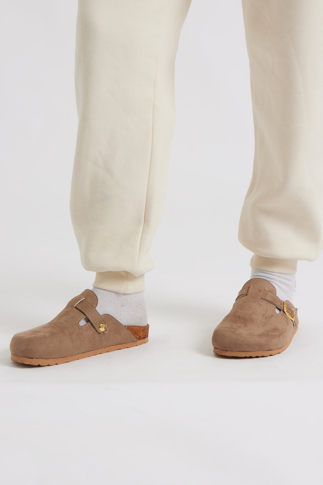 Mocha Closed Toe Clogs – Urban Bliss